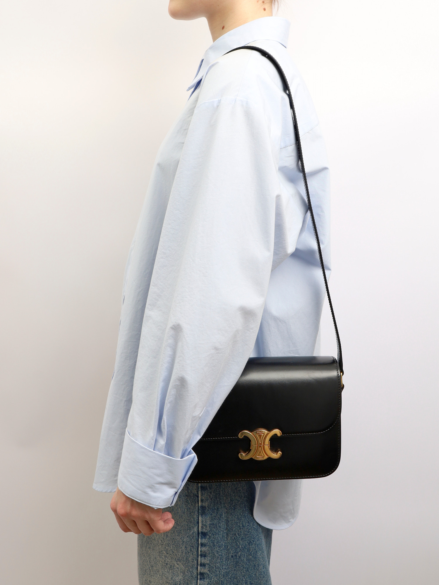 Купить сумку Celine Triomphe (Селин Триомпхе) на ресейл платформе THE CULTT | R29324227