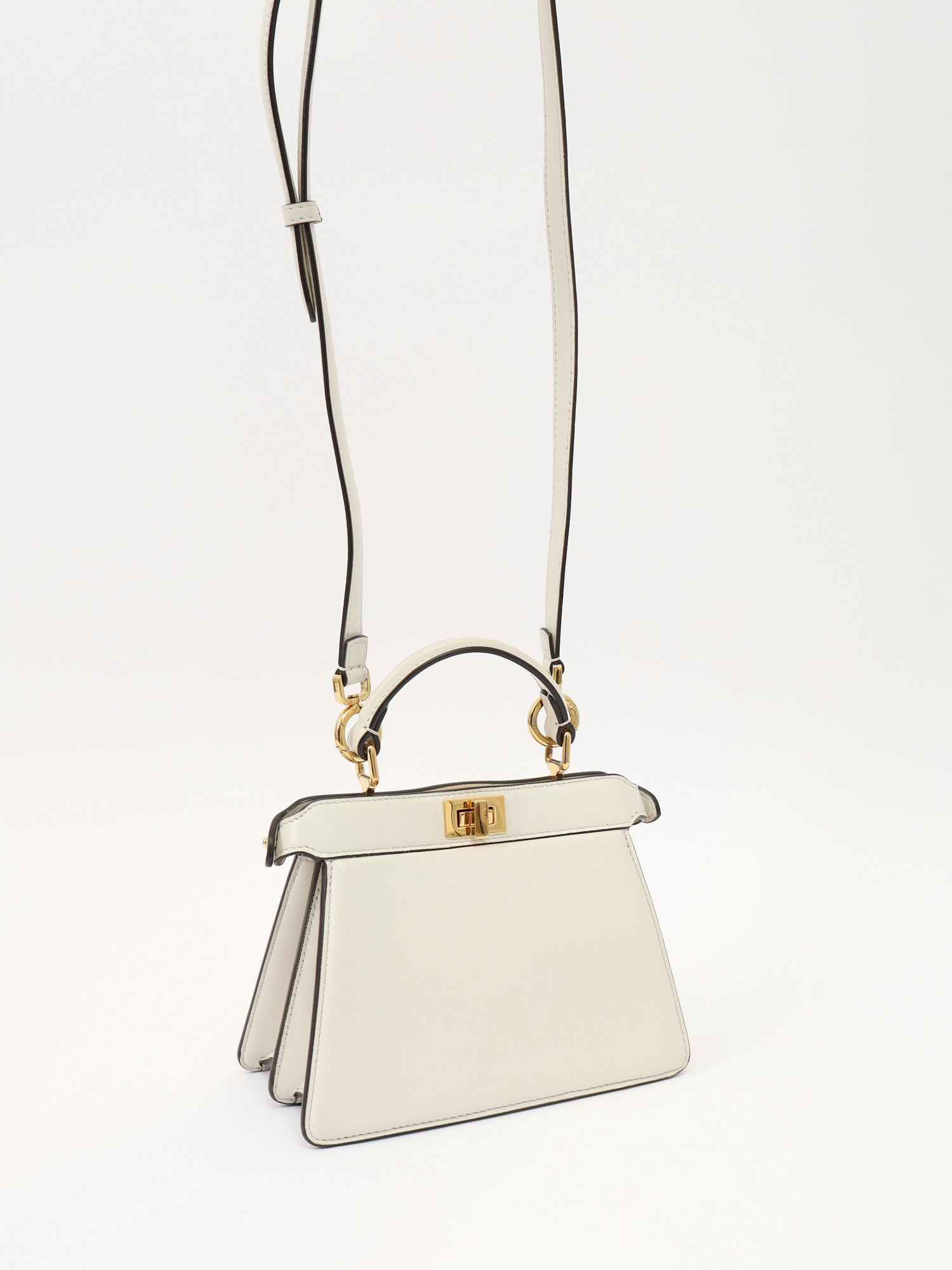 Купить сумку Fendi Peekaboo (Фенди) на ресейл платформе THE CULTT ...